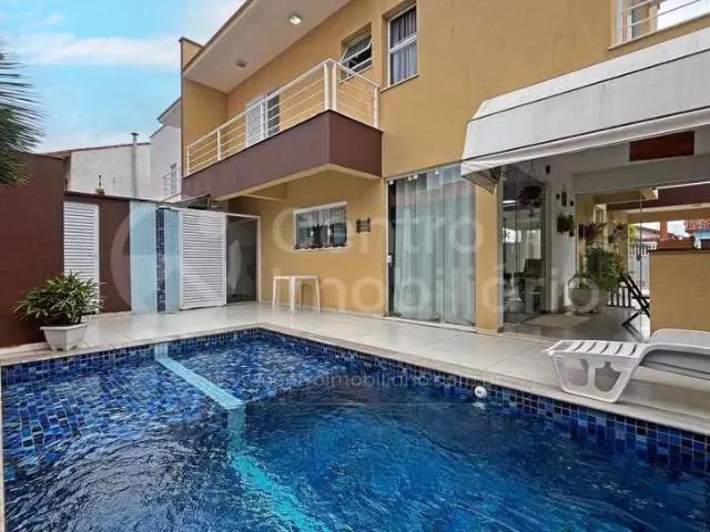 Casa / Sobrado para Venda em Peruíbe/SP Jardim Imperador 4 Quartos