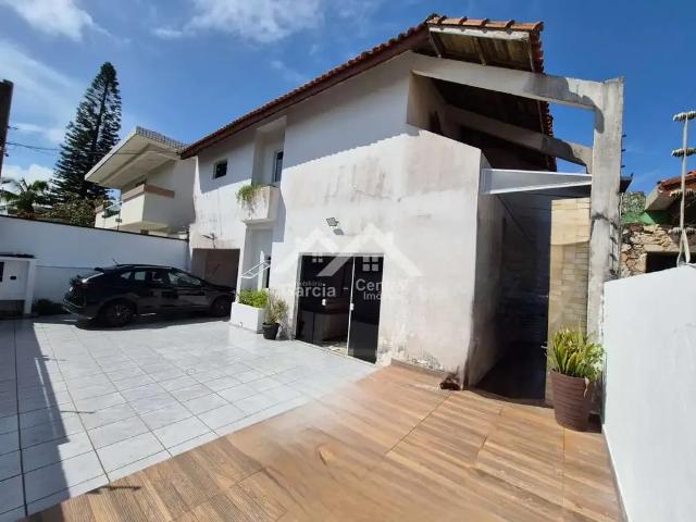 Casa / Sobrado para Venda em Peruíbe/SP Jardim Imperador 6 Quartos