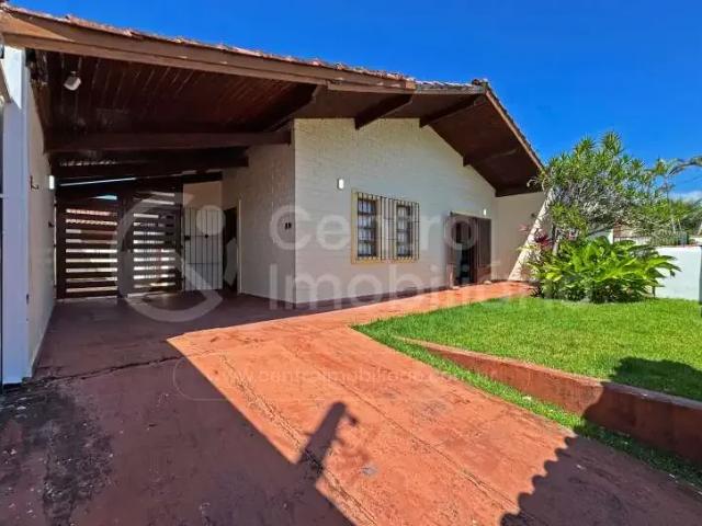 Casa / Sobrado para Venda em Peruíbe/SP Jardim Imperador 3 Quartos