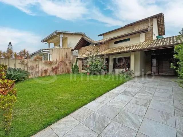 Casa / Sobrado para Venda em Peruíbe/SP Jardim Imperador 3 Quartos