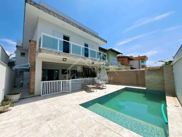 Casa / Sobrado para Venda em Peruíbe/SP Jardim Três Marias 4 Quartos