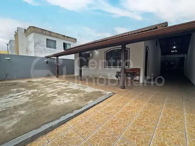 Casa / Sobrado para Venda em Peruíbe/SP Jardim Veneza 2 Quartos