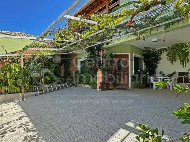 Casa / Sobrado para Venda em Peruíbe/SP Parque Balneário Oásis 4 Quartos