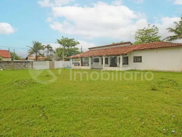 Casa / Sobrado para Venda em Peruíbe/SP Parque Balneário Oásis 4 Quartos