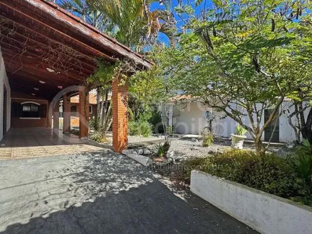 Casa / Sobrado para Venda em Peruíbe/SP Parque Balneário Oásis 8 Quartos