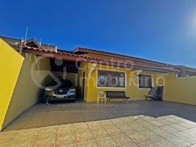 Casa / Sobrado para Venda em Peruíbe/SP Parque Balneário Oásis 3 Quartos