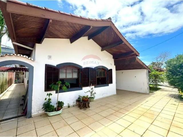 Casa / Sobrado para Venda em Peruíbe/SP Parque Balneário Oásis 3 Quartos