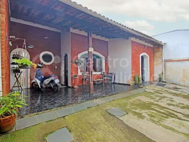 Casa / Sobrado para Venda em Peruíbe/SP Parque Balneário Oásis 3 Quartos