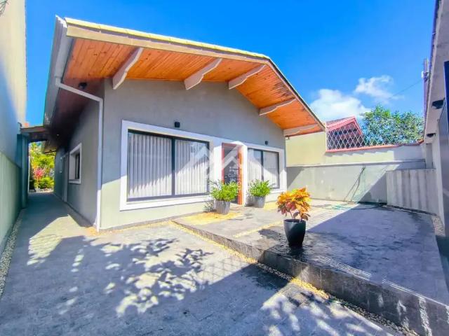 Casa / Sobrado para Venda em Peruíbe/SP Parque Balneário Oásis 3 Quartos
