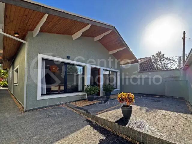 Casa / Sobrado para Venda em Peruíbe/SP Parque Balneário Oásis 3 Quartos