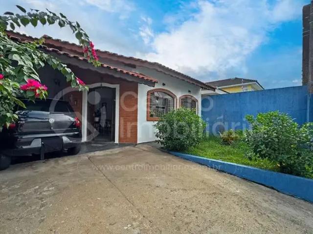 Casa / Sobrado para Venda em Peruíbe/SP Parque Balneário Oásis 3 Quartos