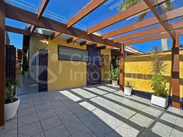 Casa / Sobrado para Venda em Peruíbe/SP Parque Balneário Oásis 3 Quartos
