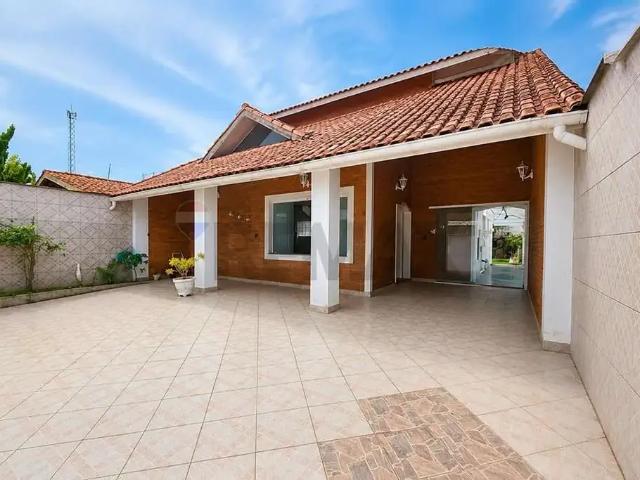Casa / Sobrado para Venda em Peruíbe/SP Parque Balneário Oásis 3 Quartos
