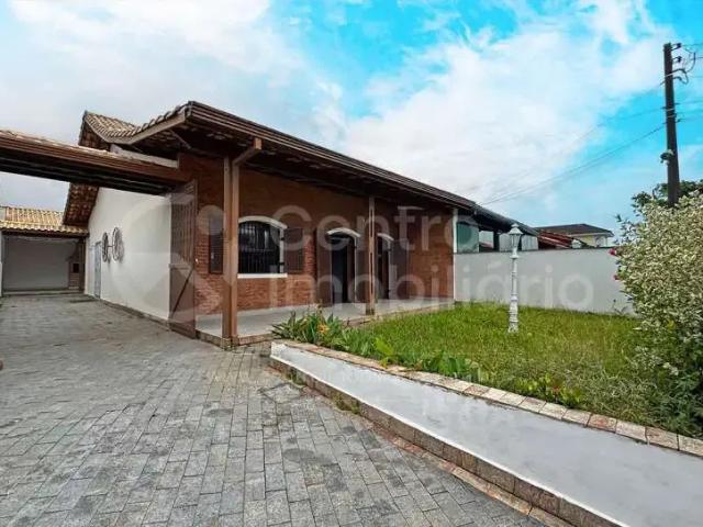 Casa / Sobrado para Venda em Peruíbe/SP Parque Balneário Oásis 3 Quartos