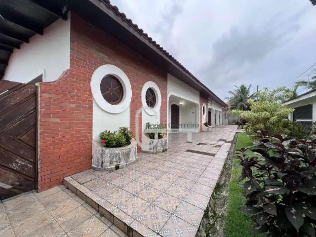 Casa / Sobrado para Venda em Peruíbe/SP Parque Turístico 5 Quartos