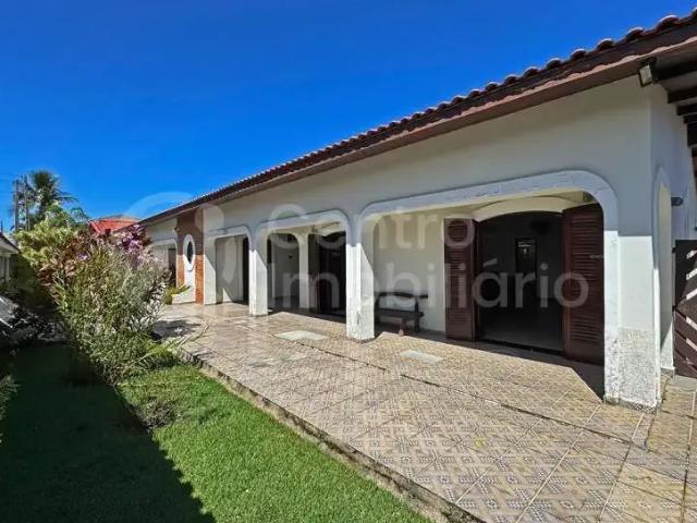 Casa / Sobrado para Venda em Peruíbe/SP Parque Turístico 5 Quartos