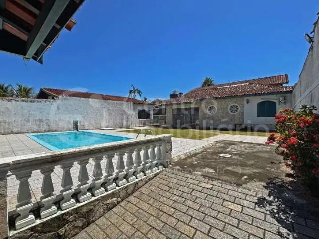 Casa / Sobrado para Venda em Peruíbe/SP Parque Turístico 3 Quartos