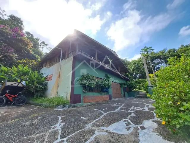 Casa / Sobrado para Venda em Peruíbe/SP Quinta Do Guarau 3 Quartos
