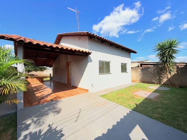 Casa / Sobrado para Venda em Petrolina/PE Dom Avelar 3 Quartos