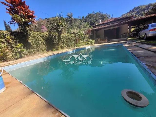 Casa / Sobrado para Venda em Petrópolis/RJ Coronel Veiga 4 Quartos