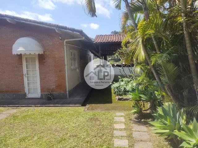 Casa / Sobrado para Venda em Petrópolis/RJ Coronel Veiga 6 Quartos