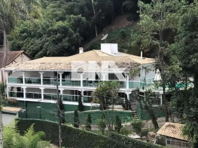 Casa / Sobrado para Venda em Petrópolis/RJ Corrêas 4 Quartos
