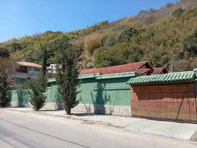 Casa / Sobrado para Venda em Petrópolis/RJ Corrêas 3 Quartos
