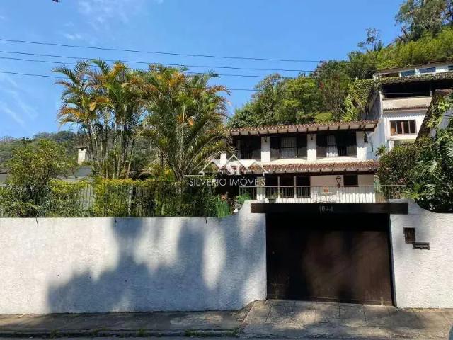 Casa / Sobrado para Venda em Petrópolis/RJ Castelanea 4 Quartos