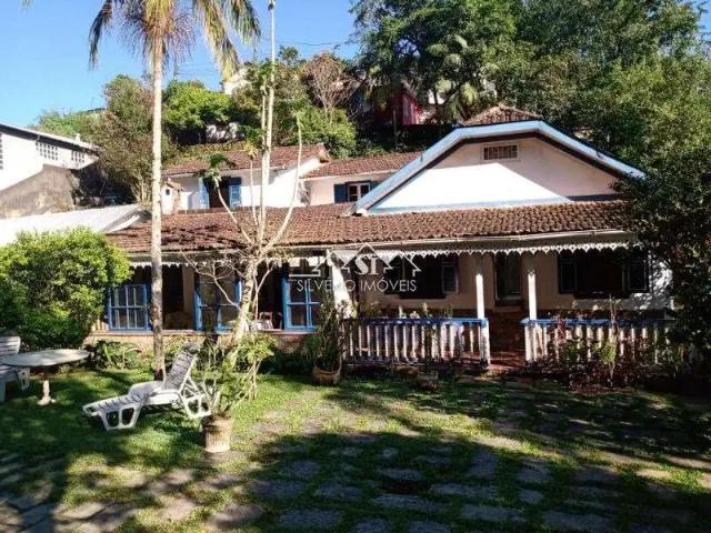 Casa / Sobrado para Venda em Petrópolis/RJ Castelanea 4 Quartos