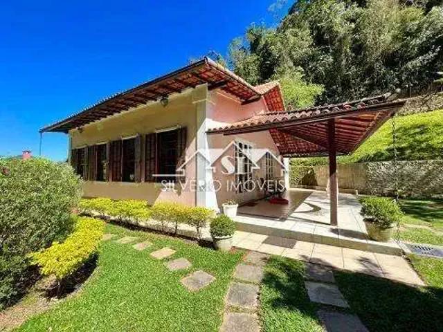 Casa / Sobrado para Venda em Petrópolis/RJ Castelanea 4 Quartos