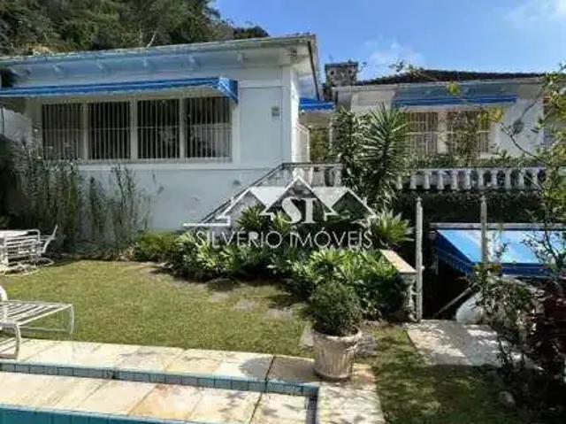 Casa / Sobrado para Venda em Petrópolis/RJ Castelanea 4 Quartos