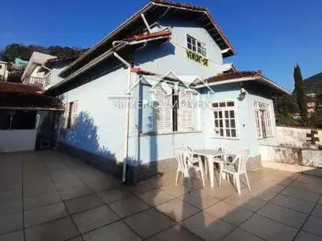 Casa / Sobrado para Venda em Petrópolis/RJ Castelanea 5 Quartos
