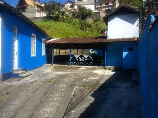 Casa / Sobrado para Venda em Petrópolis/RJ Castelanea 5 Quartos