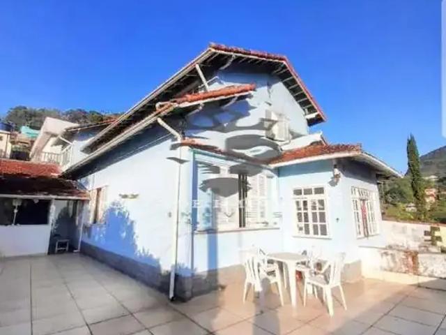 Casa / Sobrado para Venda em Petrópolis/RJ Castelanea 5 Quartos
