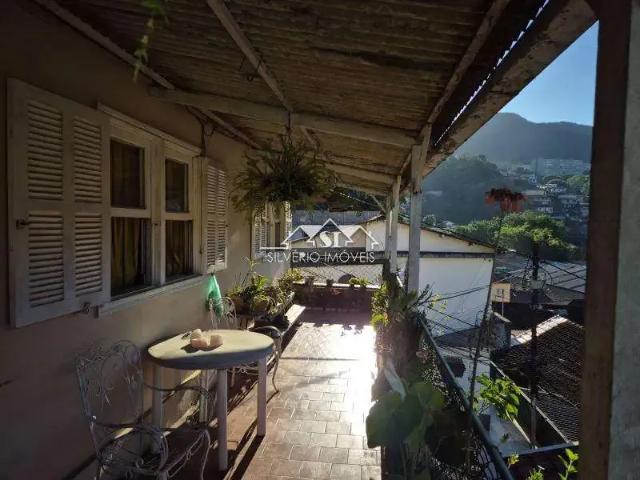 Casa / Sobrado para Venda em Petrópolis/RJ Castelanea 2 Quartos
