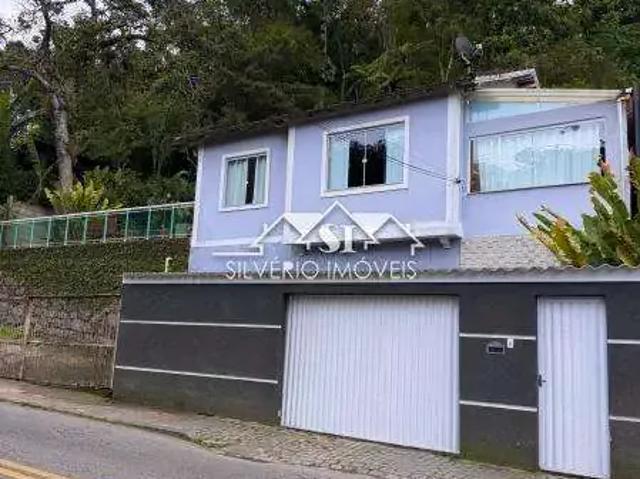 Casa / Sobrado para Venda em Petrópolis/RJ Castelanea 3 Quartos