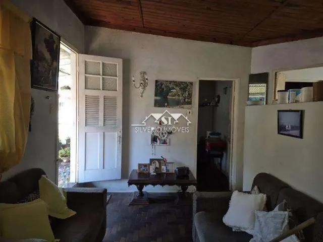 Casa / Sobrado para Venda em Petrópolis/RJ Castelanea 3 Quartos