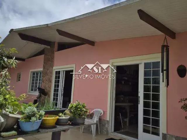 Casa / Sobrado para Venda em Petrópolis/RJ Castelanea 3 Quartos