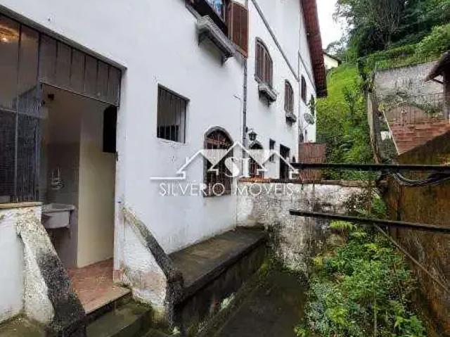 Casa / Sobrado para Venda em Petrópolis/RJ Castelanea 3 Quartos