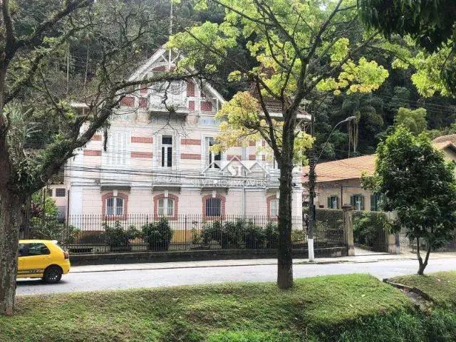 Casa / Sobrado para Venda em Petrópolis/RJ Centro 40 Quartos