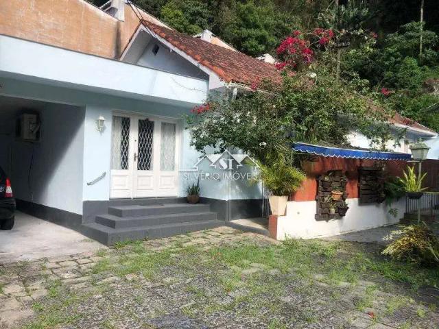 Casa / Sobrado para Venda em Petrópolis/RJ Centro 5 Quartos