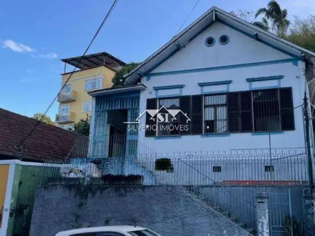 Casa / Sobrado para Venda em Petrópolis/RJ Centro 5 Quartos