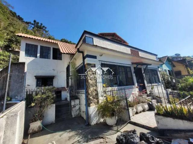 Casa / Sobrado para Venda em Petrópolis/RJ Centro 6 Quartos