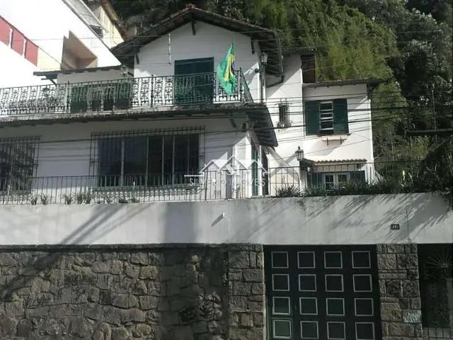 Casa / Sobrado para Venda em Petrópolis/RJ Centro 7 Quartos