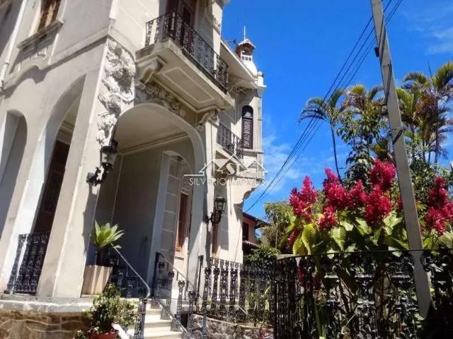 Casa / Sobrado para Venda em Petrópolis/RJ Centro 9 Quartos