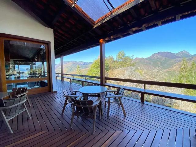 Casa / Sobrado para Venda em Petrópolis/RJ Cuiabá 4 Quartos