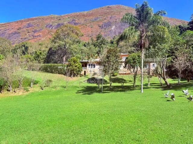 Casa / Sobrado para Venda em Petrópolis/RJ Cuiabá 6 Quartos