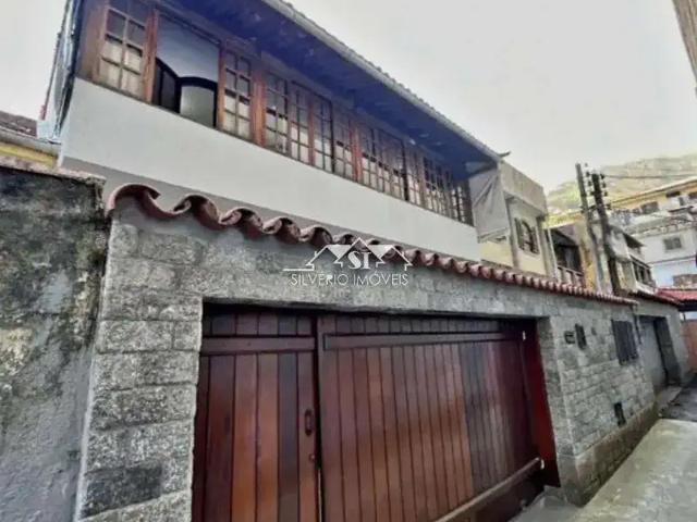 Casa / Sobrado para Venda em Petrópolis/RJ Alto da Serra 5 Quartos