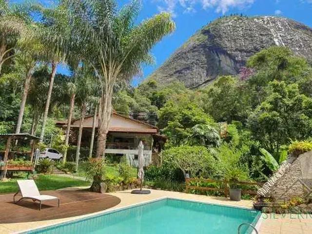 Casa / Sobrado para Venda em Petrópolis/RJ Araras 3 Quartos
