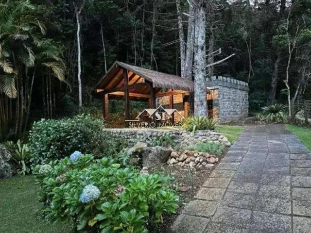 Casa / Sobrado para Venda em Petrópolis/RJ Araras 4 Quartos